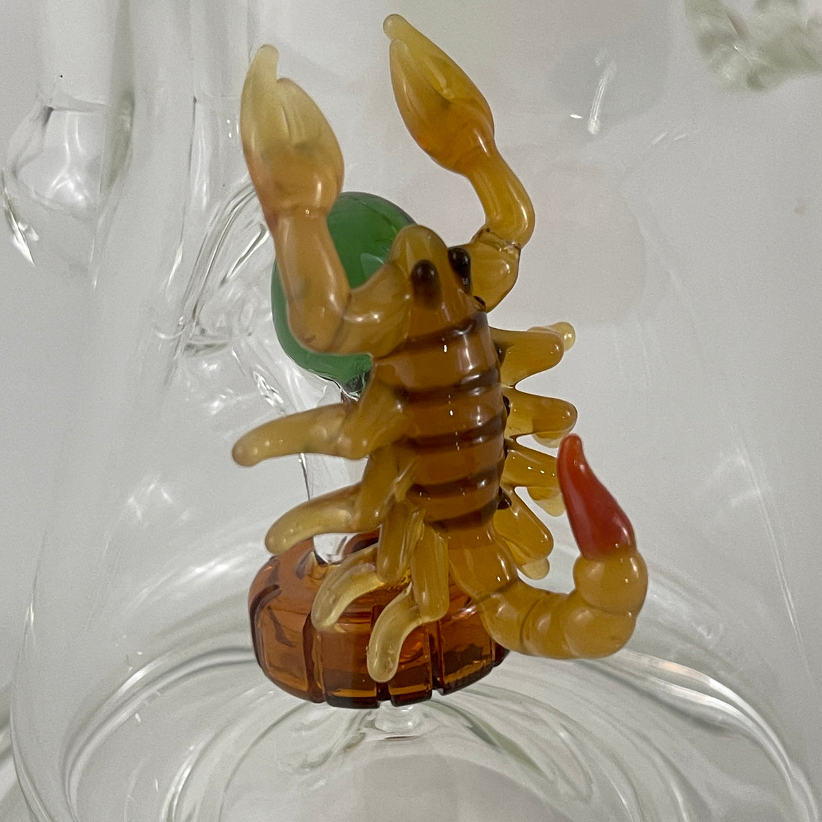 BONG ALACRAN TRANSPARENTE 9" – Hitters Shop